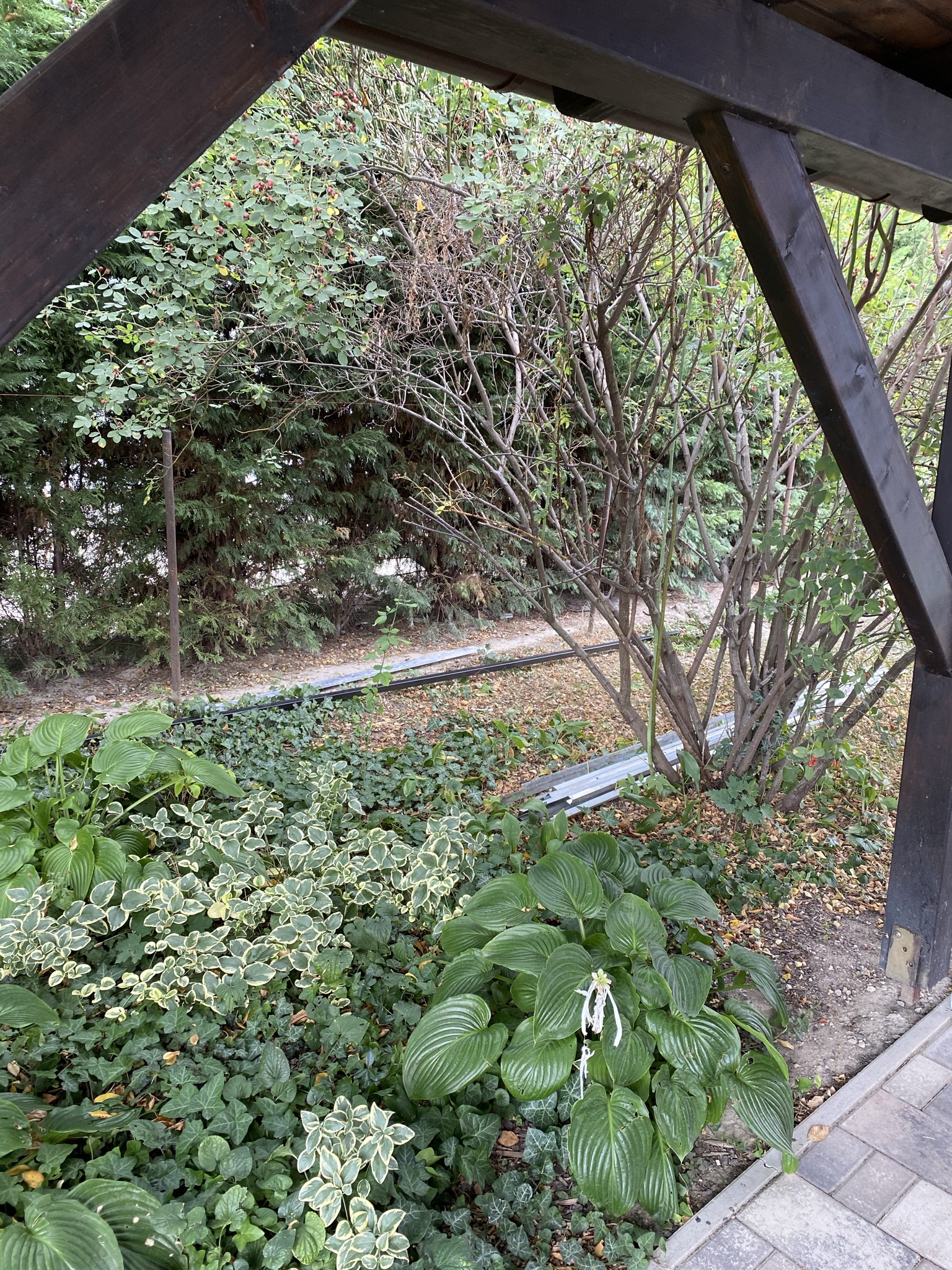 Székesfehérvár kerítés építés T8-ból és betonelemből